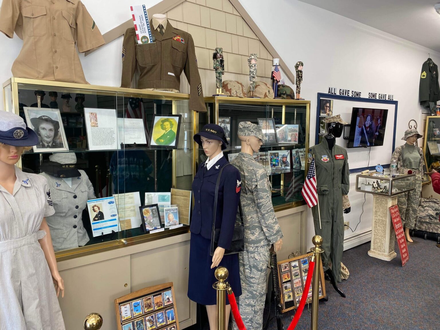 Our Museum Photo Gallery - Women Veterans Museum